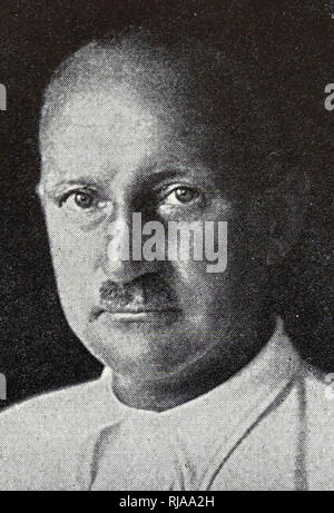 The general secretary of the Olympic Committee Carl Diem goes on a ...