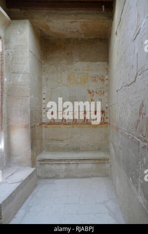 Tomb of Princess Idut, King Unas' daughter. Vth Dynasty. The reliefs ...