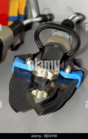 Jaws of life, hydraulic spreader, rescue tool Stock Photo - Alamy