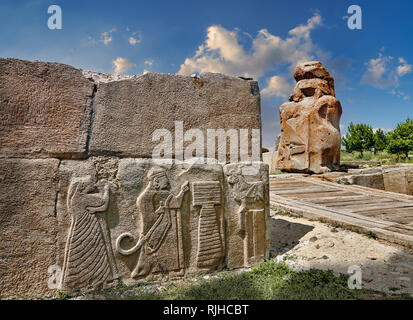 Pictures & Images of the Sphinx gate Hittite sculpture, Alaca Hoyuk ...