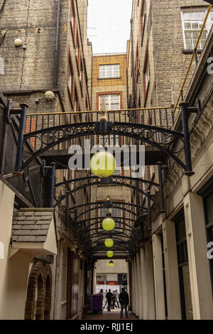 London victorian alley Street Stock Photo - Alamy