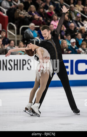 Tarah Kayne and Danny O'Shea perform during the pairs free skate ...