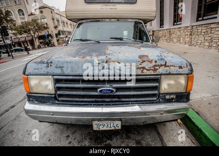 Beat up Ford vehicle Stock Photo - Alamy
