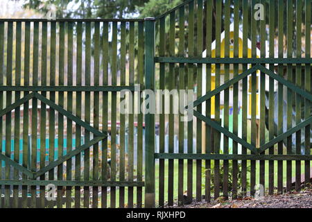 Picket fences / Fence of the fence - the infield fence Stock Photo - Alamy
