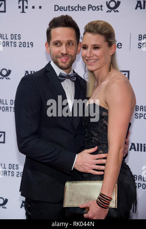 Carolin SCHAEFER, Siebenkaempferin, with Jan UDER, red carpet, Red ...