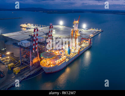 Noble Globetrotter 2, drill ship.With this ship they will seek oil in ...