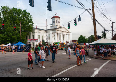 Walking Dead Mural in Cynthiana Kentucky Stock Photo - Alamy