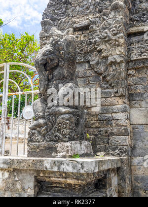Uluwatu Hindu temple by the sea in Bali, Indonesia Stock Photo - Alamy