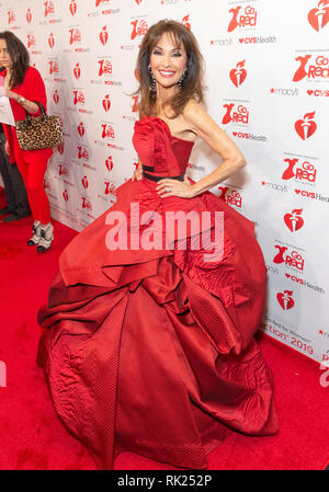 Designer Rubin Singer attends American Heart Association Go Red for ...