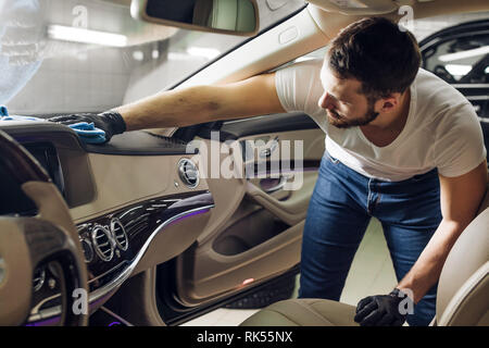 Half clean and half dirty car Stock Photo - Alamy