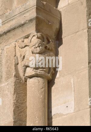 CAPITEL LABRADO- ANIMAL FANTASTICO- COLUMNA DE LA PORTADA- ROMANICO- S ...
