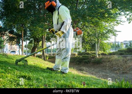 Use of personal protective equipment ( PPE ) in Industrial process ...
