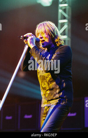 Joe Elliot lead singer in Def Leppard performing at the Brixton Academy ...