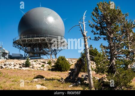 Radar station in a mountain Stock Photo: 169149100 - Alamy