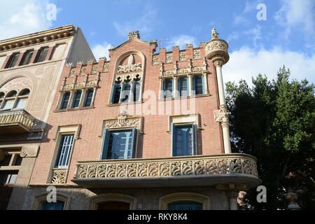 Casa Rull, Reus, Spain Art Nouveau building by Lluís Domènech i ...