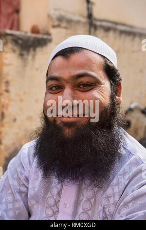 Bearded Muslim portrait, Jaipur, India Stock Photo - Alamy