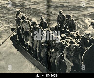 WW2 Royal Marines Landing party at sea Stock Photo - Alamy