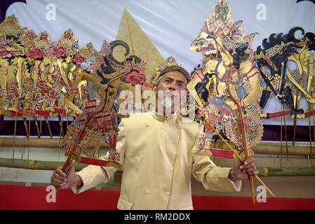Shadow Puppet (Wayang Kulit) of Bima, from the set Kyai Drajat Stock Photo - Alamy