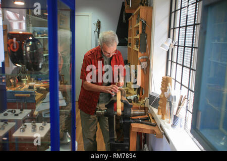 Silversmith at work Stock Photo - Alamy