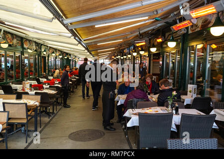 Restaurants at Naschmarkt market in Vienna, Austria. The Naschmarkt in ...