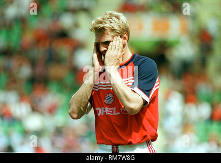 STEFAN EFFENBERG BAYERN MUNCHEN FC 05 March 1999 Stock Photo - Alamy