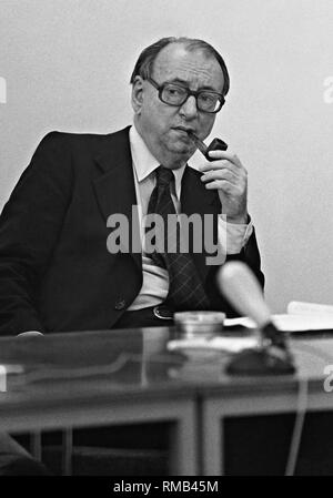 Heinrich Albertz (1915-93), German theologian and politician (SPD). He ...