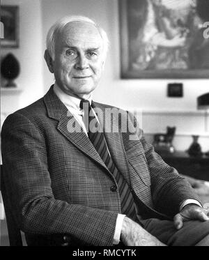 Buelow, Victor "Vicco" von (Loriot), 12.11.1923 - 22.8.2011, German ...