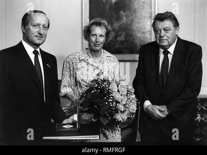 BMW CEO Eberhard von Kuenheim (left) and dr. Carl H. Hahn, CEO of VW in ...