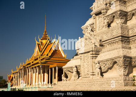 Stupa of King Ang Duong, Silver Pagoda complex, Royal Palace, Phnom ...