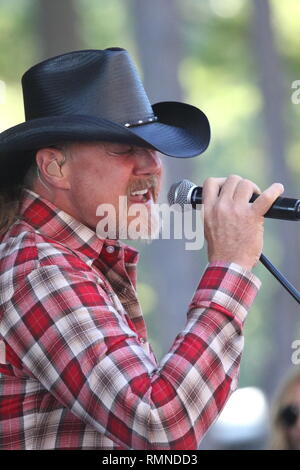 Country singer Trace Adkins during a segment of the "Late Late Show ...