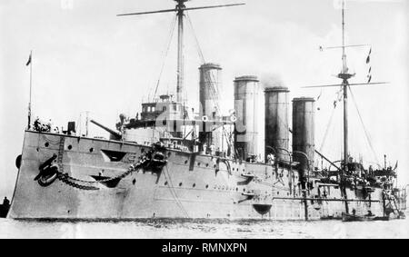 HMS Drake, British armoured cruiser, WW1 Stock Photo - Alamy