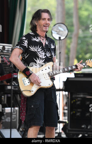 Musician, singer and songwriter Rick Springfield of Australia receives ...