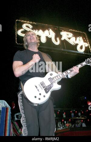 Sugar Ray singer Mark McGrath departs from Los Angeles International ...