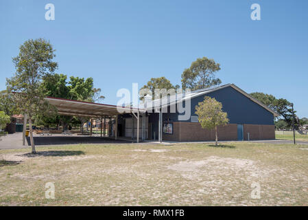 Daceyville Public School in the Eastern Suburbs of Sydney Stock Photo ...