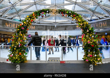 Free public Ice skating rink, Robson Square Stock Photo - Alamy