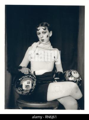 Claude Cahun, pseudónimo de Lucy Renée Mathilde Schwob (1894-1954), fotógrafa y escritora ...