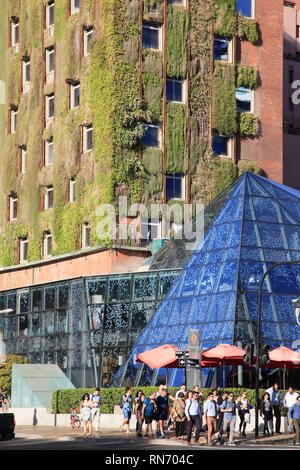 Chile, Santiago, Barrio El Golf, skyscrapers, skyline Stock Photo - Alamy