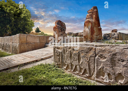 Pictures & Images of the Sphinx gate Hittite sculpture, Alaca Hoyuk ...