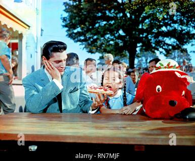 Vicky Tiu & Elvis Presley Film It Happened At The World'S Fair (USA ...