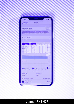 iPhone X - Front view / screen of the newest iPhone in Apple's line up ...