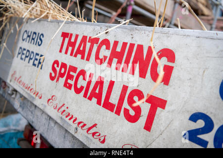 Cambridgeshire, UK. 18th Feb, 2019. The thatched roof of an old cottage ...