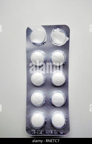 A packet of Paracetamol tablets - white background Stock Photo - Alamy