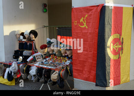 RUSSIAN ARMY BERLIN SOVIET FLAG OVER NAZI REICHSTAG World War II ...