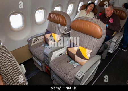 Etihad Airways aircraft cabin interior - Boeing 787 Stock Photo - Alamy