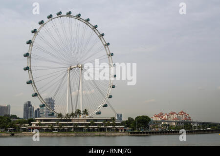 Singapore, Singapore Flyer observation wheel Stock Photo - Alamy
