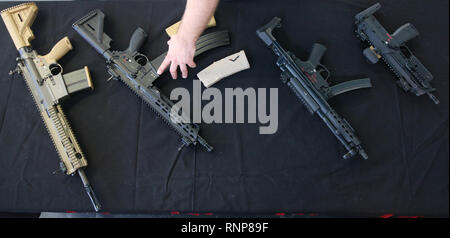a police MP5 Assault Rifle Stock Photo - Alamy