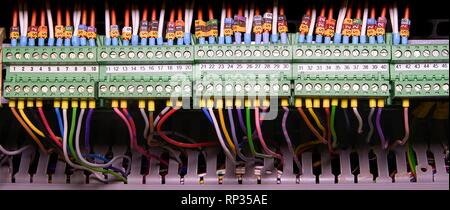 Terminal blocks for electrical connection and earthing terminals for ...