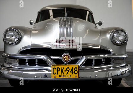 1951 Pontiac Chieftain Stock Photo - Alamy