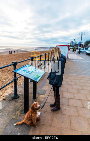 Beach promenade, Cleethorpes Beach, Cleethorpes, Lincolnshire, England ...
