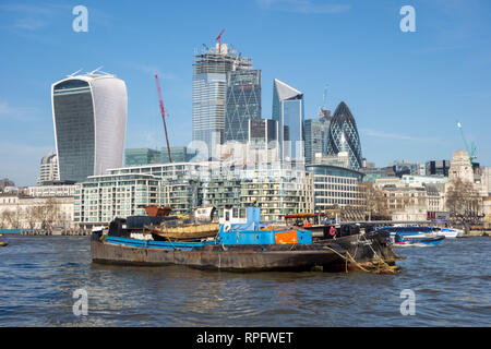 The Dredger, "City of London", on the Thames at Gravesend Stock Photo ...
